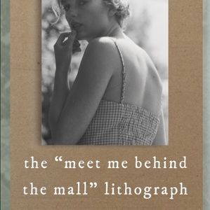 Taylor Swift | Accessories | Taylor Swift Meet Me Behind The Mall ...